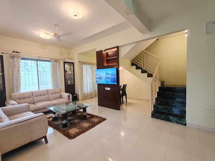 4 Bhk Fun Pool Villa In Lonavala - Lonavla