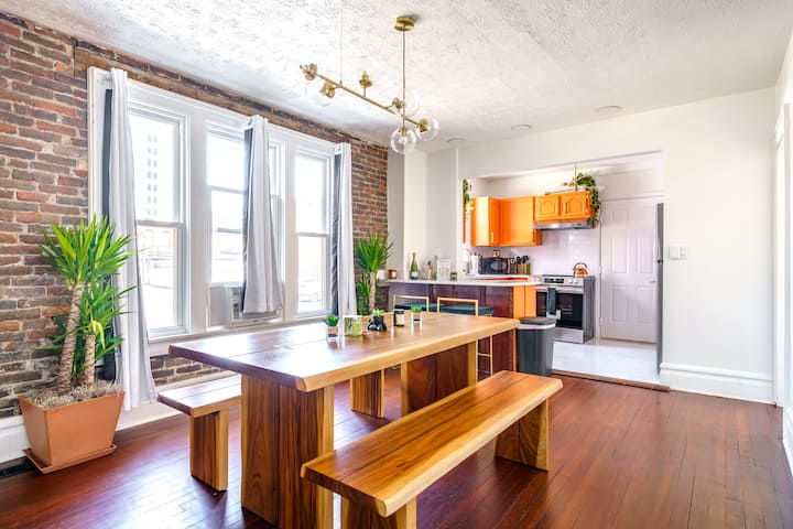 Prime Location • Top Rated • Clean • Parking Free - Columbus, OH