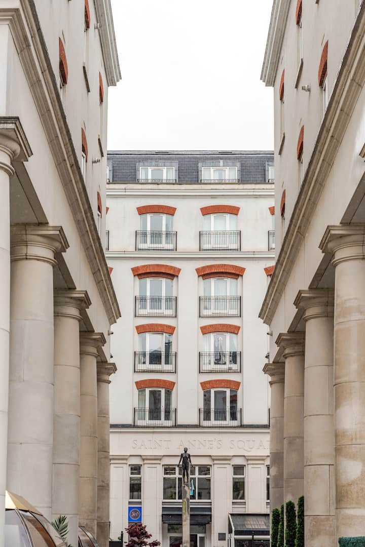 Stylish City Apt | Belfast Cathedral Qtr - Belfast