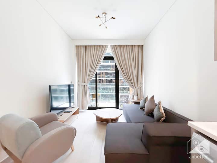 Stylish 1-bedroom Apt & Balcony In Meydan - Dubai