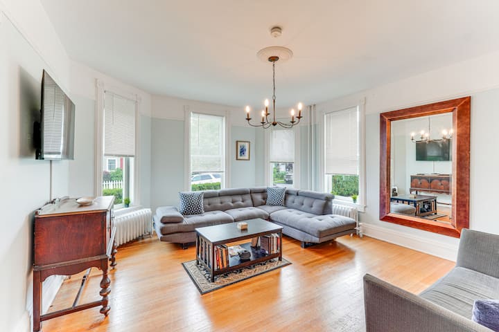 Charming Victorian Retreat W/ Hudson River Views - Beacon, NY