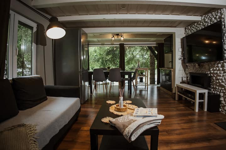 The Blackbird Cabin | Nature Retreat Bulz-munteni - Sălaj