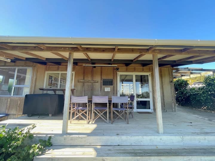 Genuine Kiwi Bach | Stay Waiheke - Waiheke Island