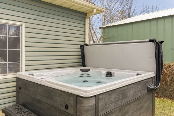 Creekside Family Escape | Hot Tub | Free Massage* - Lehi, UT