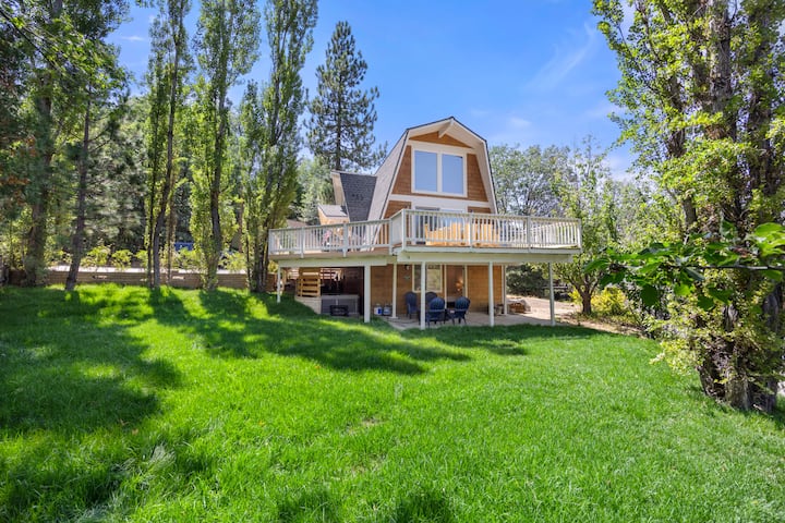 Scout's Lakehouse | Private Spa! By Colby & Conrad - Lake Arrowhead, CA