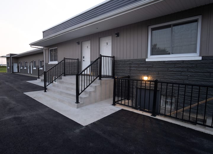 Motel Style Unit Nr 18 - Chatham-Kent