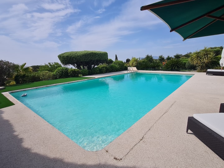 Villa 7 Chambres Avec Piscine Privée Et Vue Mer - Grimaud