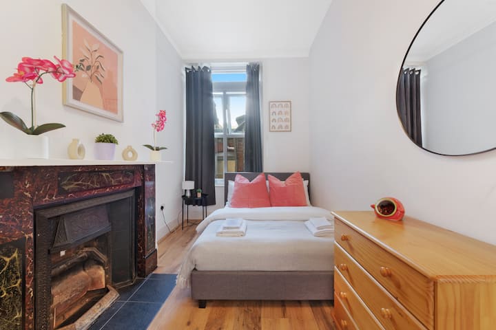 One Bedroom Apartment Muswell Hill | First Floor - Londen