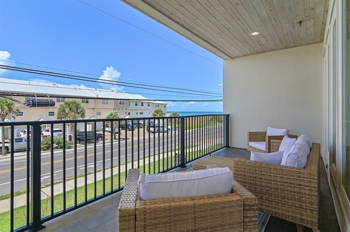 Gulf Views, Elevator, Heated Pool, Walk To Beach! - Panama City Beach, FL