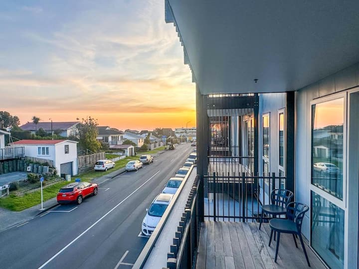 Modern 3bdr/2bath Apartment ~Beach ~Golf ~Shops - Paraparaumu
