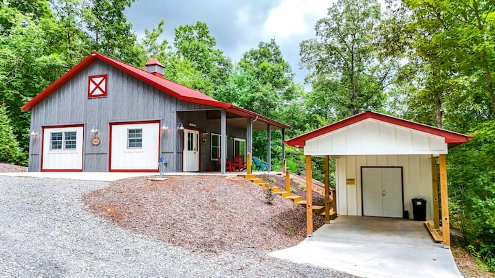 Knollwood Barndominium - Mineral Bluff, GA