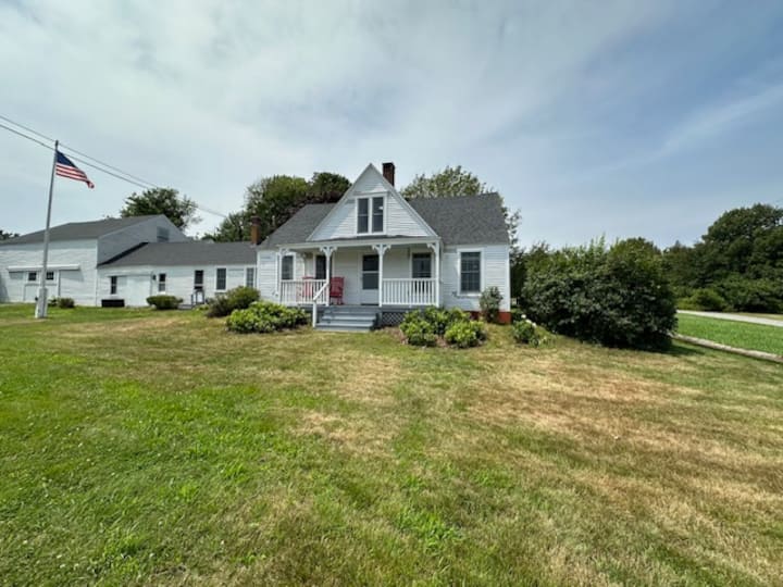 Renovated Farmhouse, Harpswell, 4 Br, 2.5 Bath - Harpswell, ME