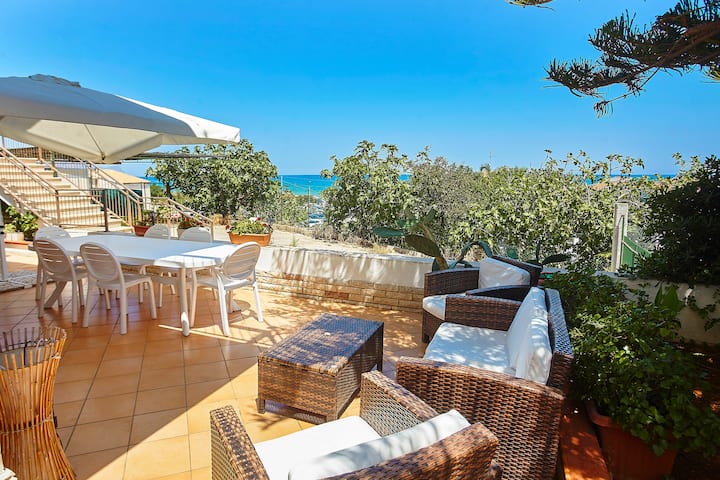 Villa Azzurra A Pochi Passi Dal Mare - Castellammare del Golfo