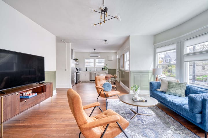 Renewed Classic Craftsman In Se - 95 Walkscore - Portland, OR