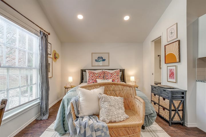 Charming Studio In Historic Fort Worth - Fort Worth, TX