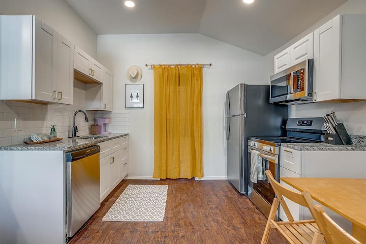 Charming Studio In Historic Fort Worth - Fort Worth, TX