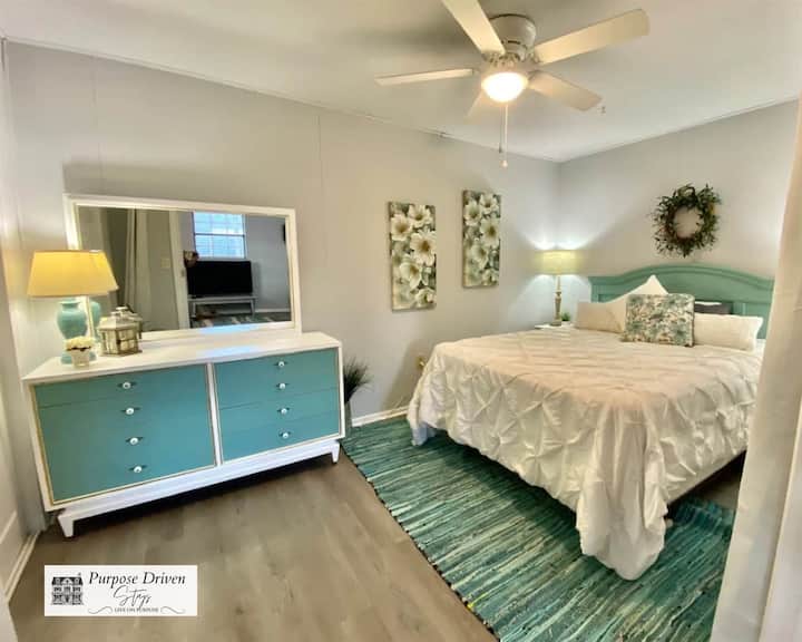 Charming Rainbow River Cottage - Dunnellon, FL