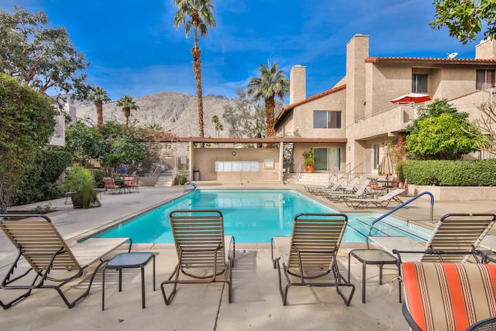 Walk Downtown, 2 Large Mountain View Patios - Palm Springs, CA
