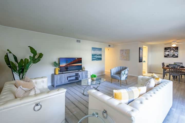 Blissful Stay, Colorado Blvd! - Pasadena, CA