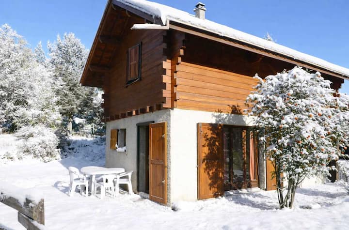 Petit Chalet Duplex Avec Jardin - Chantemerle
