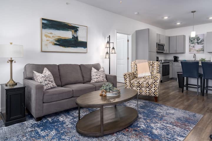 Pet-friendly Getaway With Pool & Gym - Hoover