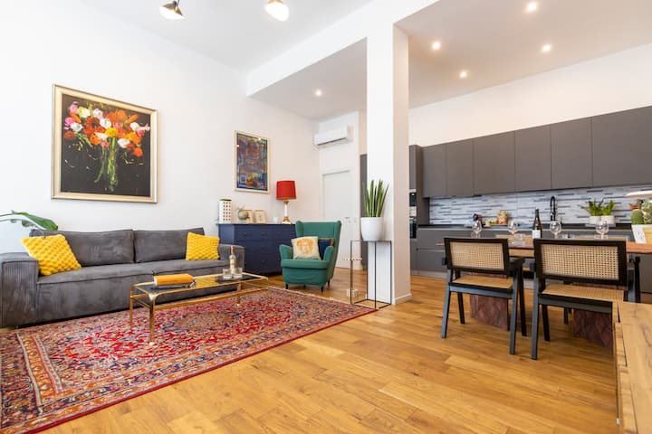 Loft Luxury Design- Apt With 2 Bedrooms-5min Metro - Saronno