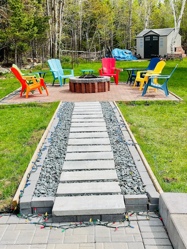 Brand-new & Tranquil Retreat: Backyard ~ Parking! - 哈利法克斯