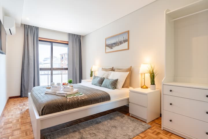 Hostwise - Bright & Elegant Urban Flat W/balcony - Porto