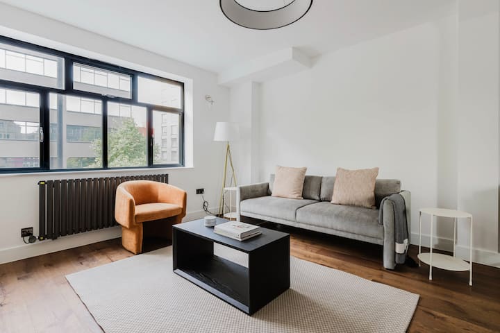 Blueground | Whitechapel, Nr Shops, Bars & Dining - Londra