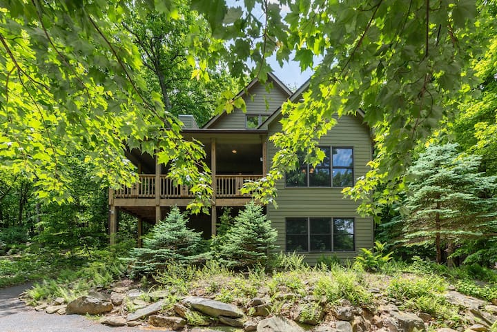 Wooded Mtn. Retreat With Wintergreen Advantage - Wintergreen Resort, VA