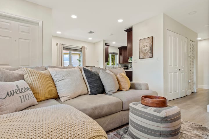 Good Vibes Sanctuary, Central Location South Miami - Palmetto Bay, FL