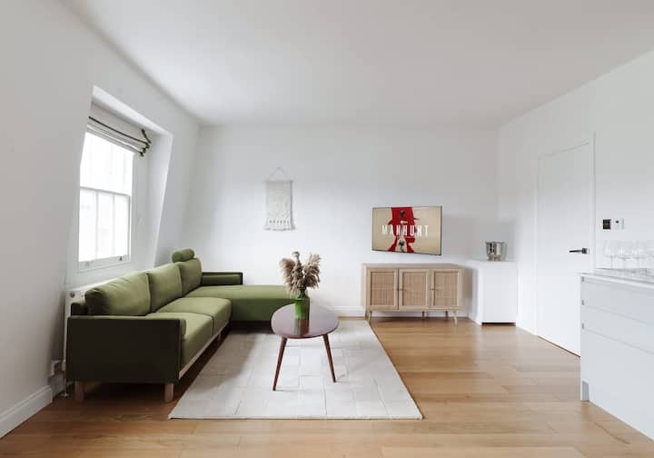 Bright Chelsea Apt & Sun Terrace - London