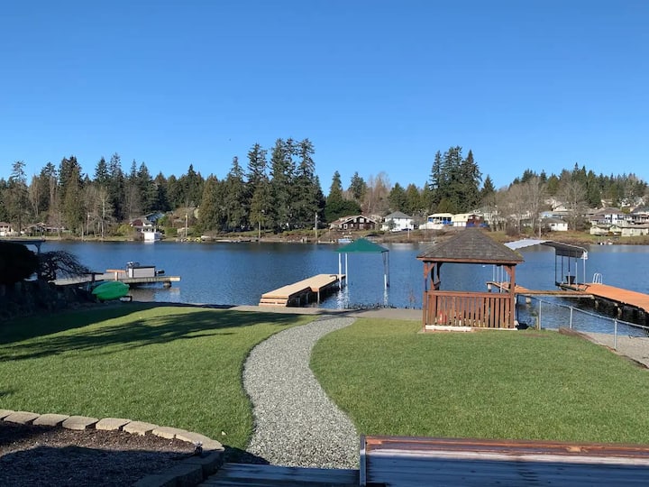 Lake Front Property On Beautiful Lake Stevens - Marysville, WA