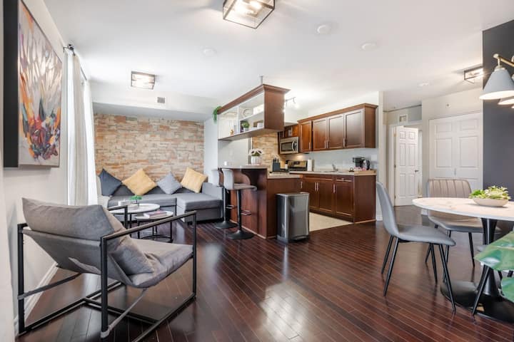 1min->budweisergardens/dt/patio/ac/laundry/wifi - London