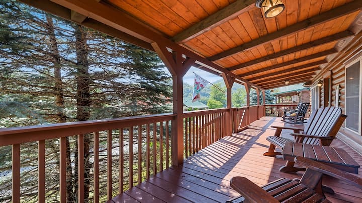 Elk Ridge Inn - Cozy 2br, 2ba Log Home - Maggie Valley, NC