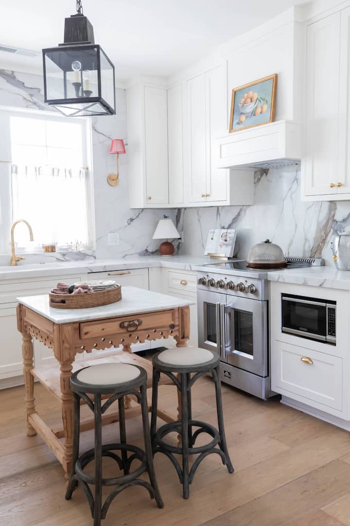 Boutique. Curated. Luxury. Location. - Charleston, SC