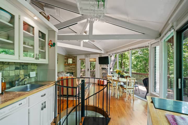 Treetopper Knoll Chalet In Big Canoe - Big Canoe, GA