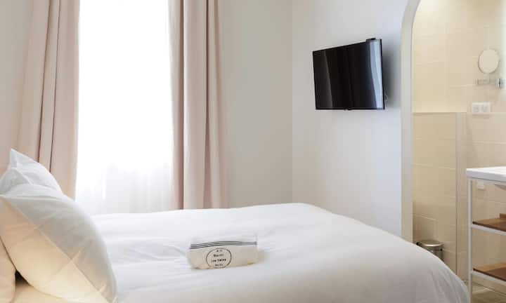 Alfred Hotels Les Halles - Double Room - Biarritz