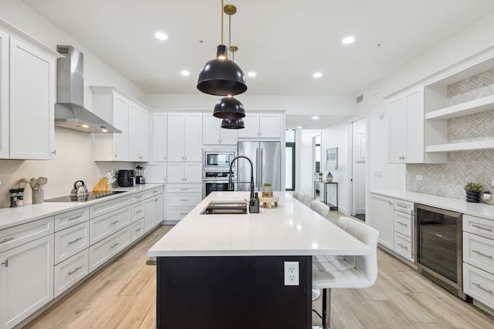 Sleek Coastal Condo With Stunning Riverfront Views - メルボルン, FL