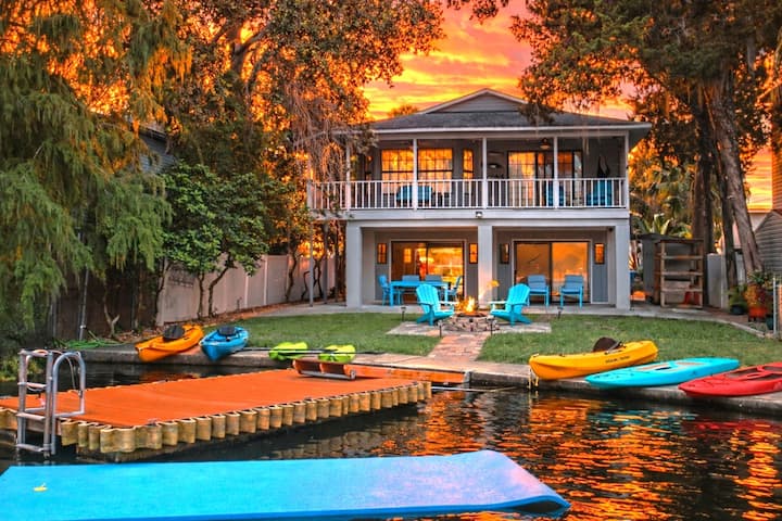 Kayaks • Fire Pit • Swim Mat – Weeki Fun Awaits! - Spring Hill, FL