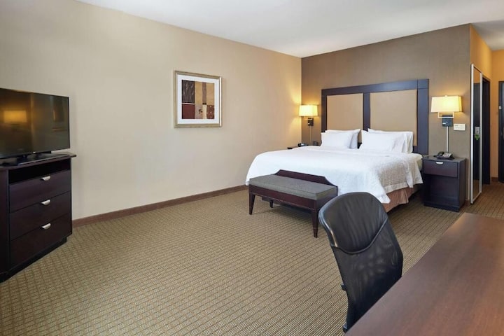 A Place You'll Surely Enjoy! 2 Relaxing Units! - Decatur, TX