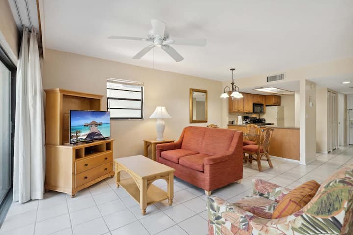 Resort View And Corner Unit - Naples, FL
