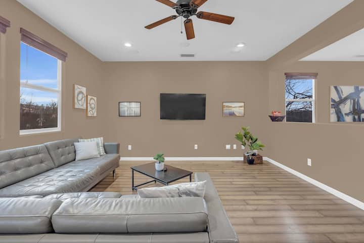 4bedroom/6 Tvs/sleeps16 - Reno, NV