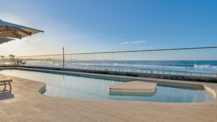 Miles At Kirra Point 1406 - Luxury Sub Penthouse - Coolangatta