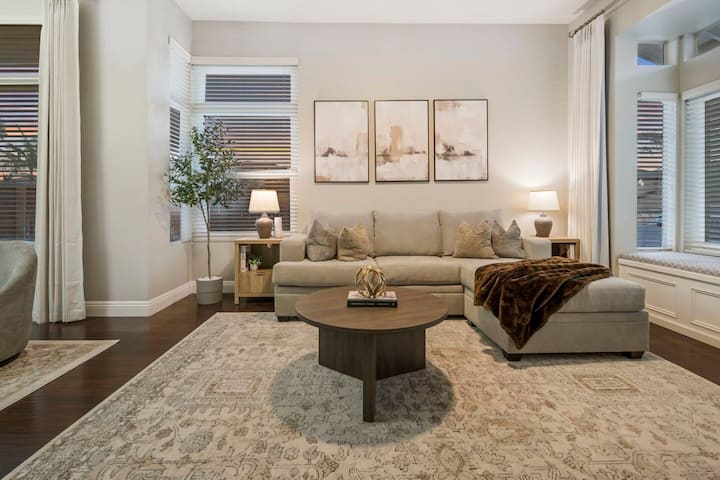 Stylish Single Story | 3bd 2bth | Ev Charger - Carmel Valley - San Diego