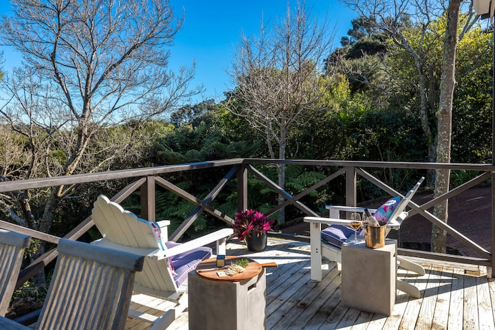 Jacksons Hideaway | Stay Waiheke - Waiheke Island