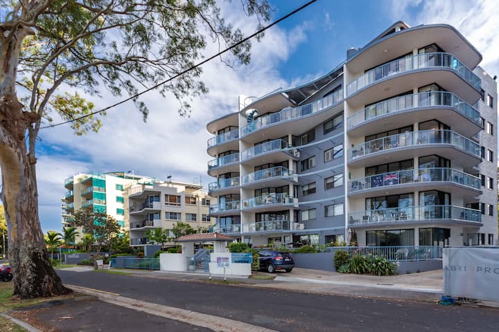 Unit 9/12 Picnic Point Esplanade Maroochydore - Maroochydore