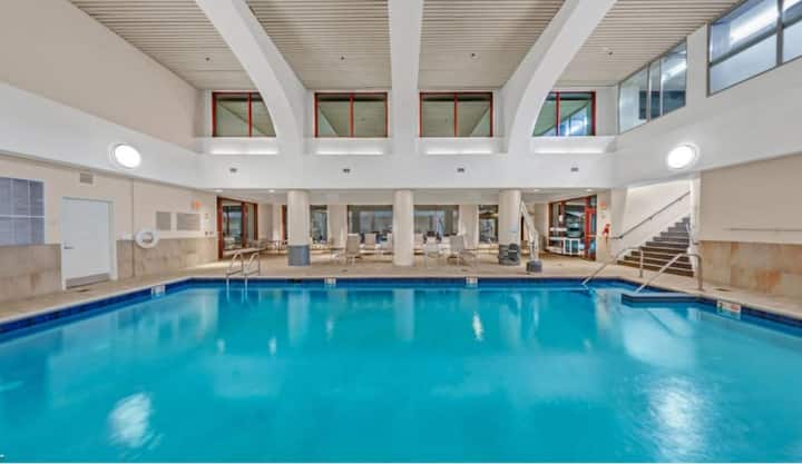 Near Brandeis | Gym. Indoor Pool + Free Breakfast - Concord, MA