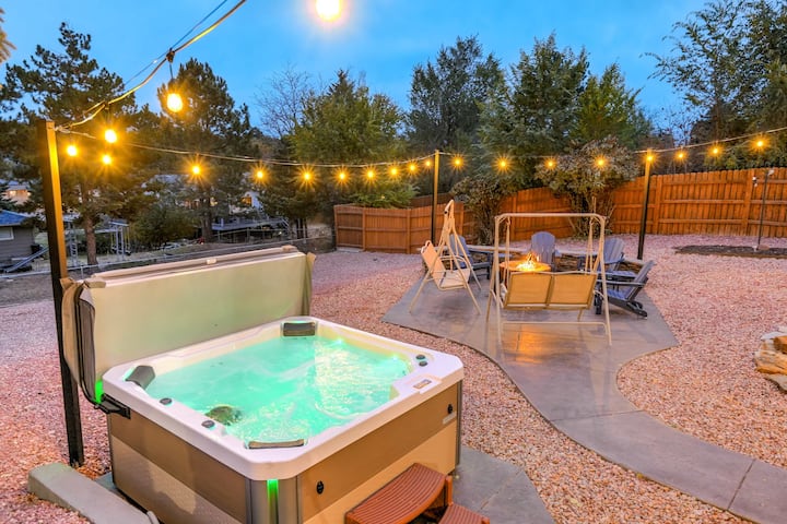 Hot Tub, Fire Pit, And Deck | Mountain View In Cos - Colorado Springs, CO