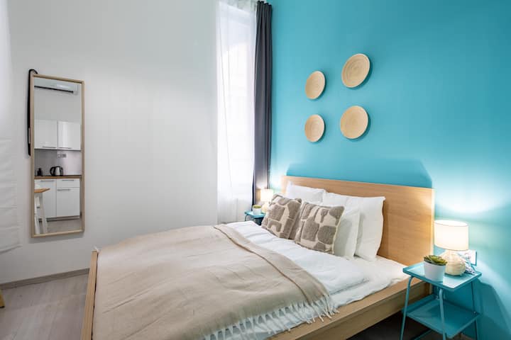 Very Central Modern Studio - Budapest